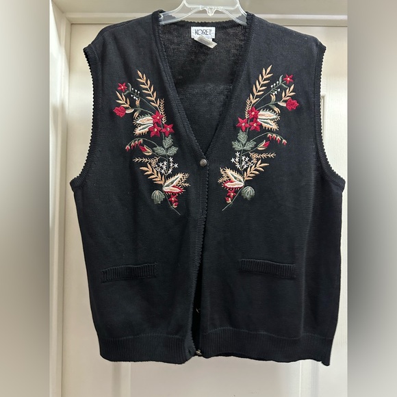 Koret | Sweaters | Vintage Koret Black Knit Flower Embroidered Vest ...